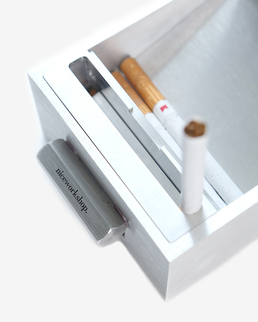 niceworkshop. / Bolt Cigarette Box 2.0 Silver - Road Sign