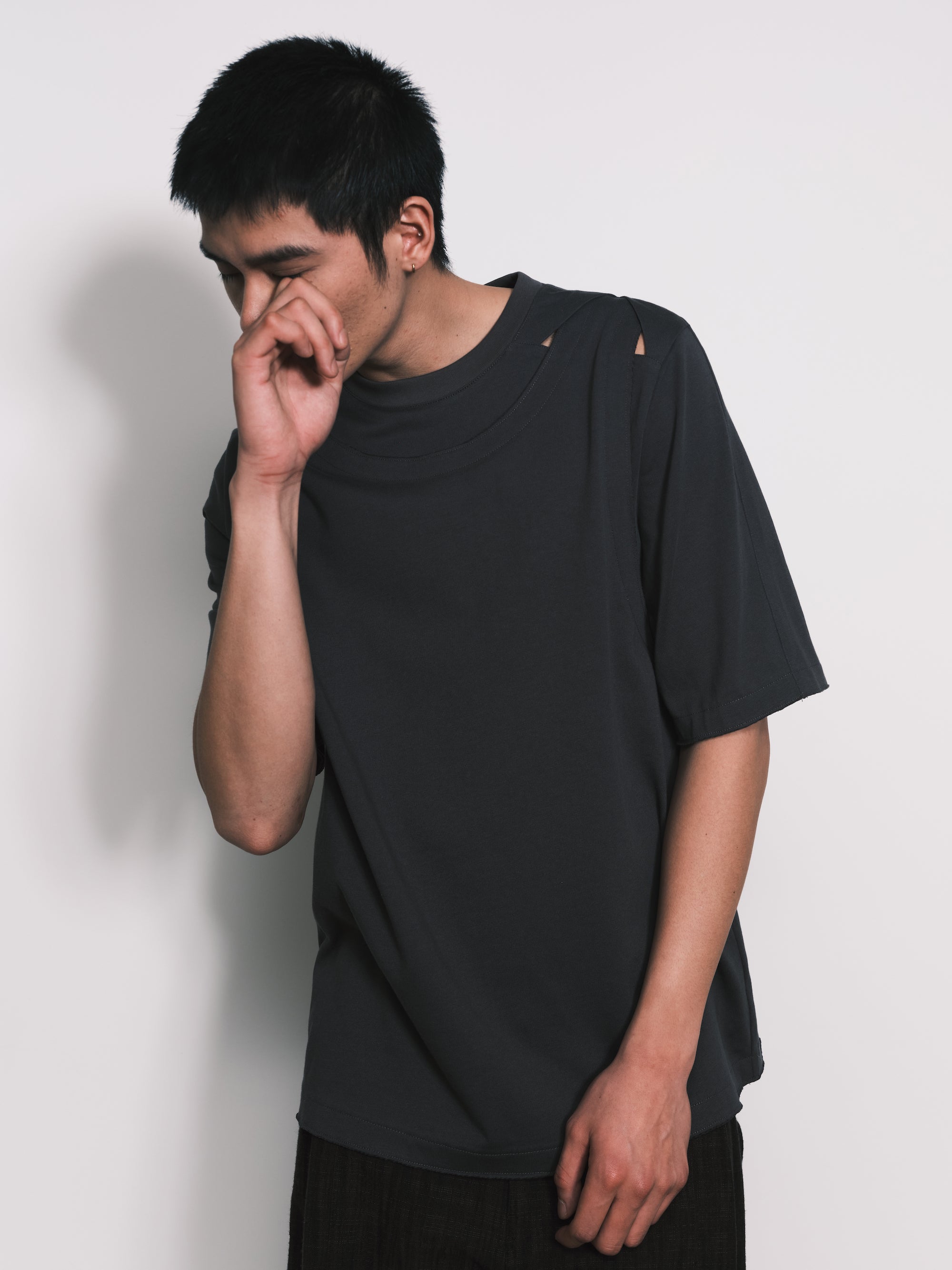 NULLUS / Impaled & Deconstructed Collar T-Shirt Iron Grey - Road Sign