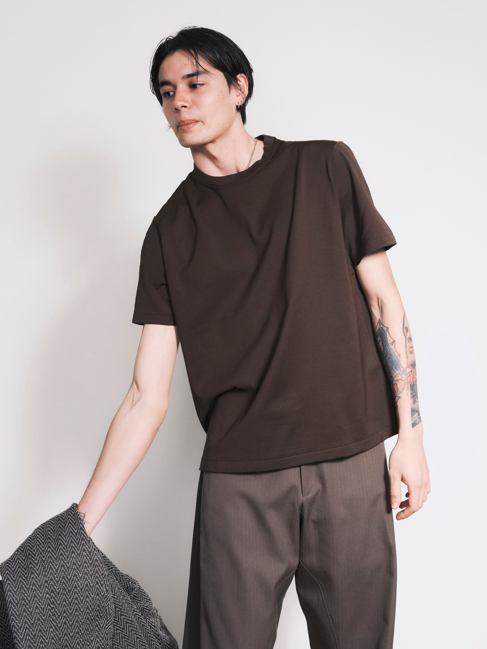 OMAR AFRIDI / Cotton Tee Brown - Road Sign OMAR AFRIDI / Cotton Tee Brown - Road Sign