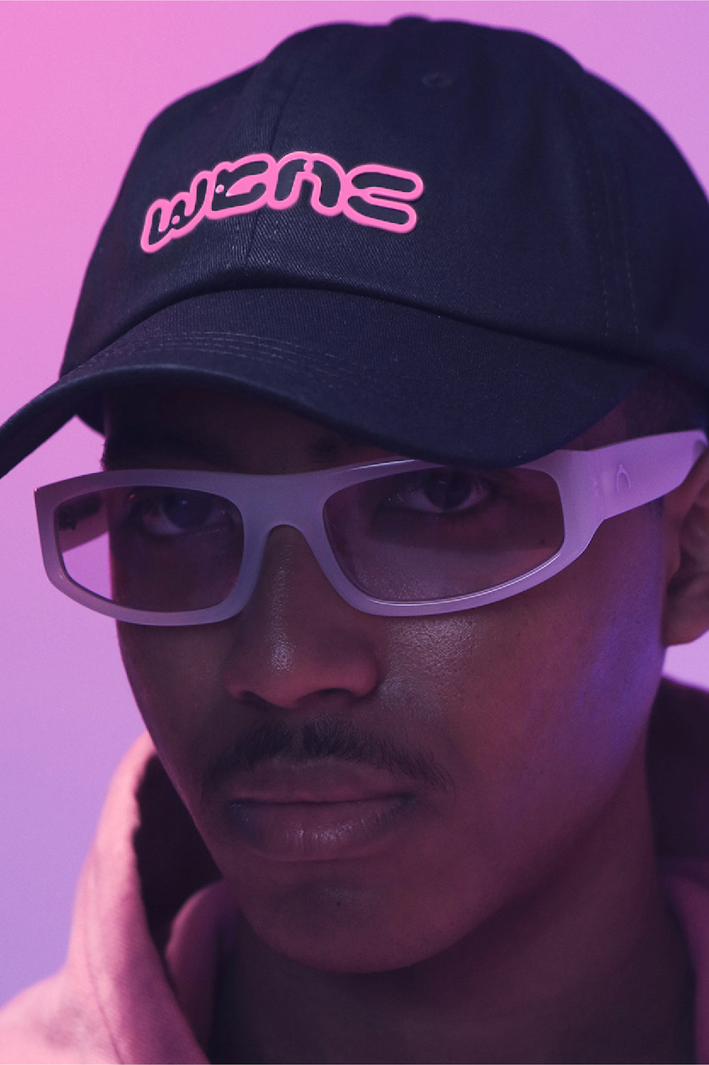 WTNC / DIRECTOR CAP BLACK/PINK - Road Sign